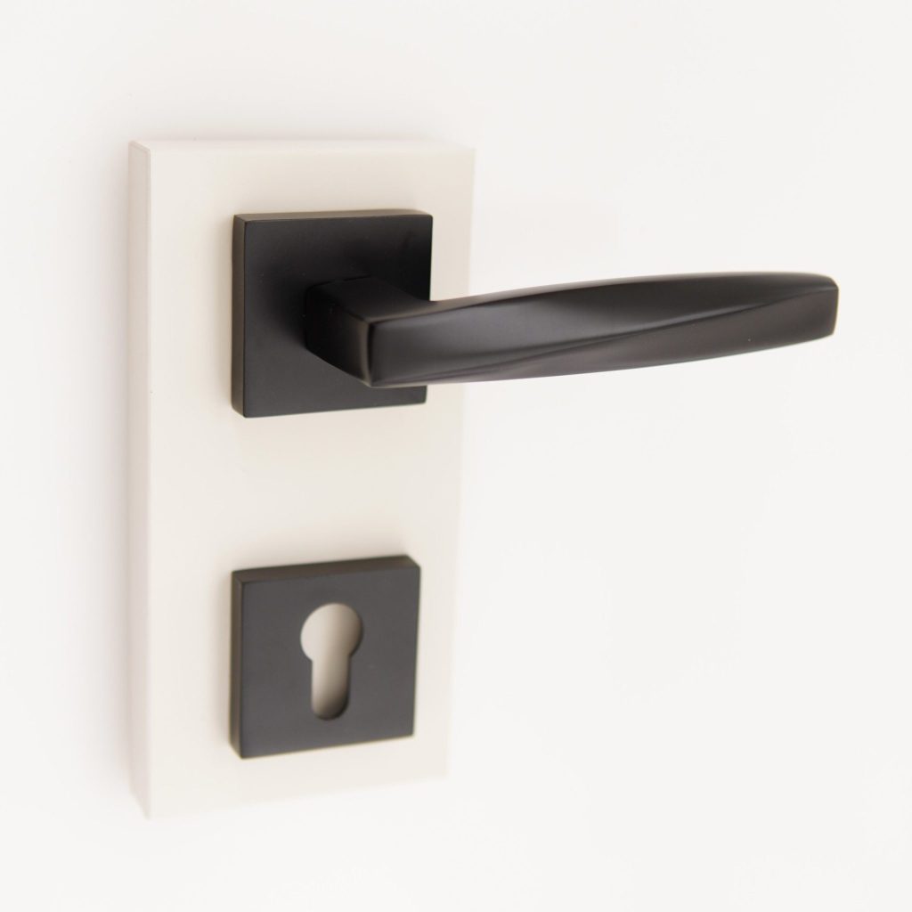 European Black Aluminium Door Handle With Square Rosette – China ...